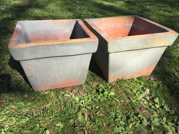 Matching pair of small square planters