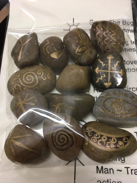 WITCHES RUNES KIT