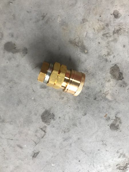 Female midi coupling with blanking plug