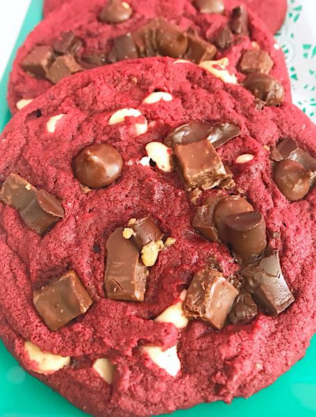Red Velvet Jumbo Cookie