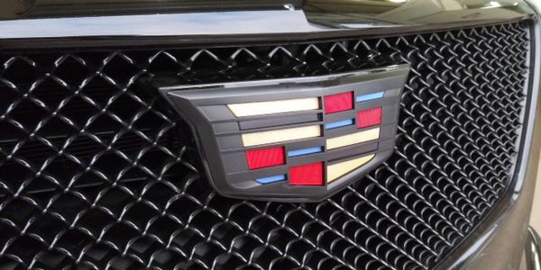 2017 CTS badges | Cadillac Owners Forum