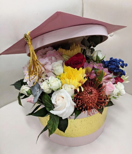 Graduation fancy box mix flowers