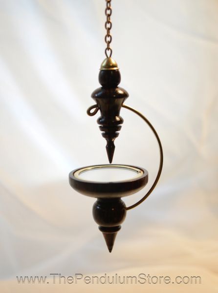 The Lumen Mirrored Pendulum