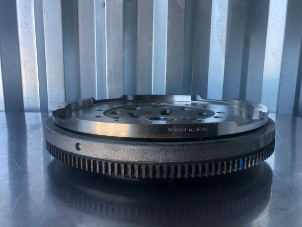 LUK 52104721 Dual Mass Flywheel Dodge 52104721AG NEW! FREE SHIPPING ...