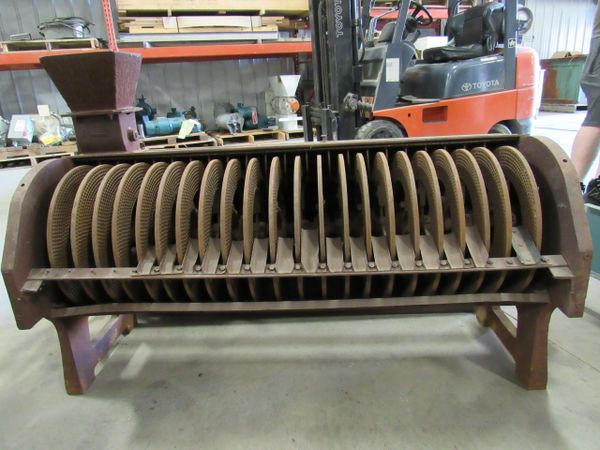 Hart-Carter Disc Separator w/22 EE Rectangular Pocket, 15" Dia Plain ...