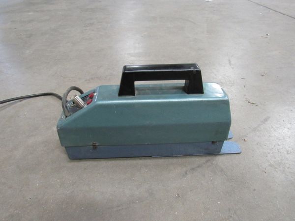 Pack-Rite Machines Continuous Hand Rotary Sealer
