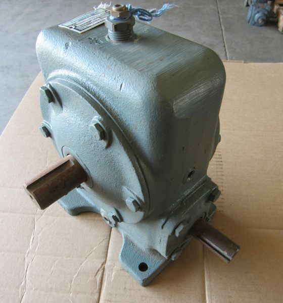 NEW Perfection Gear 10:1 Ratio Worm Gearbox