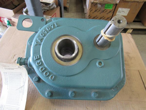 New Dodge 25.09:1 Ratio Torque-Arm Drive Shaft Mount Speed Reducer ...