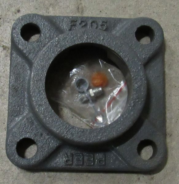 NEW Peer Bearing F-205 4 Bolt Flange-Mount Housings
