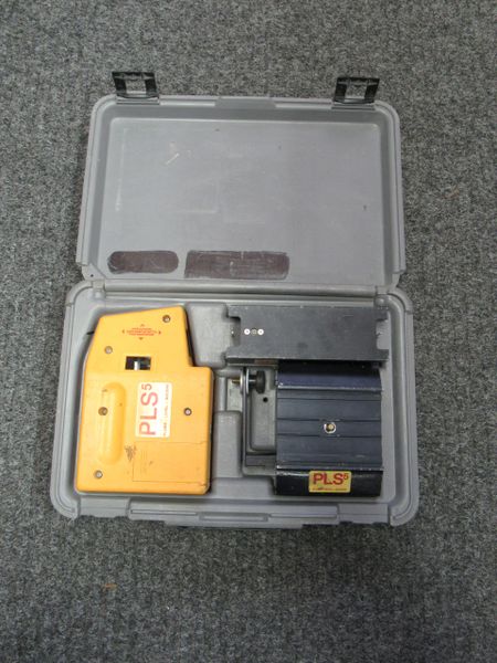 PLS 5 Plumb Level Square