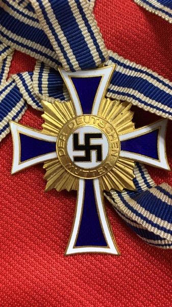 WW2 Cross of Honour of the German Mother in Gold