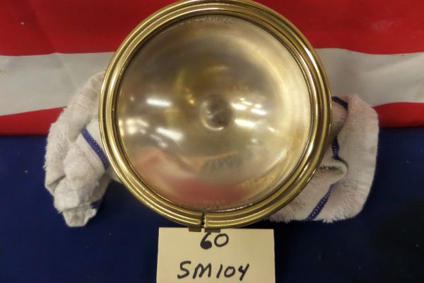 SM104 S&M Lamp Co. Model 60 Light 5 1/2" Diameter