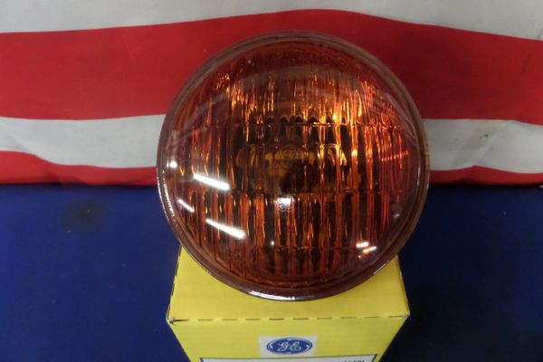 4415A Par36 Sealed Beam Bulb Amber