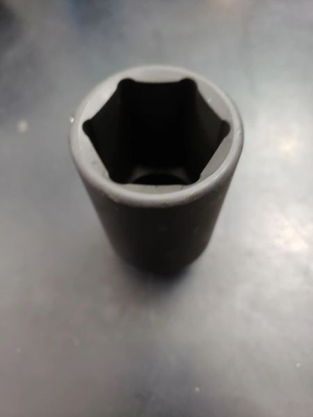 KRX REAR AXLE SOCKET