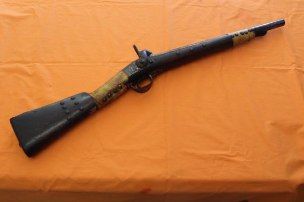 #1456-RARE APACHE NATIVE AMERICAN INDIAN MUSKET