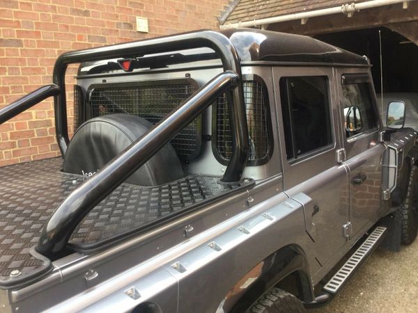 DEFENDER CREW CAB/PICK UP WINDOW GUARDS