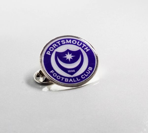 Portsmouth F.C Nickel plated metal lapel badge. 24mm diameter