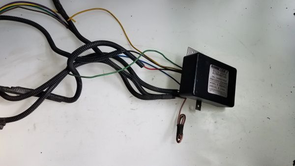 CODE 3 SOLID STATE ALTERNATING HEADLIGHT FLASHER | Diesel Redemption