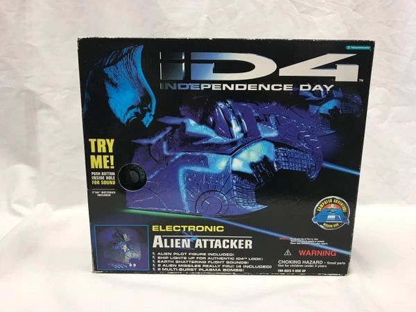 Independence Day Electronic Alien Attacker - Alien Pilot Included!!