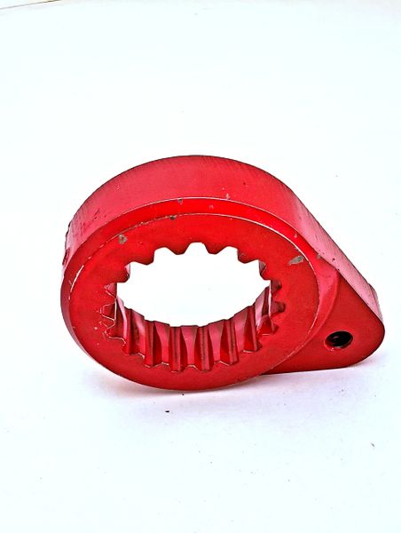 Flywheel hub, shear bolt NH 311 square baler. Part # 635205 or 86977125 ...