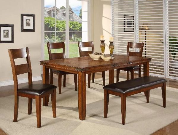 Figaro Dining Group W/ Bench