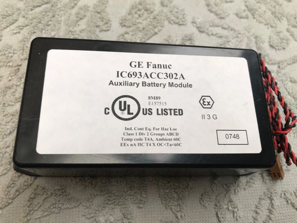 Auxiliary Battery Module - marca GE Fanuc - IC693ACC302A