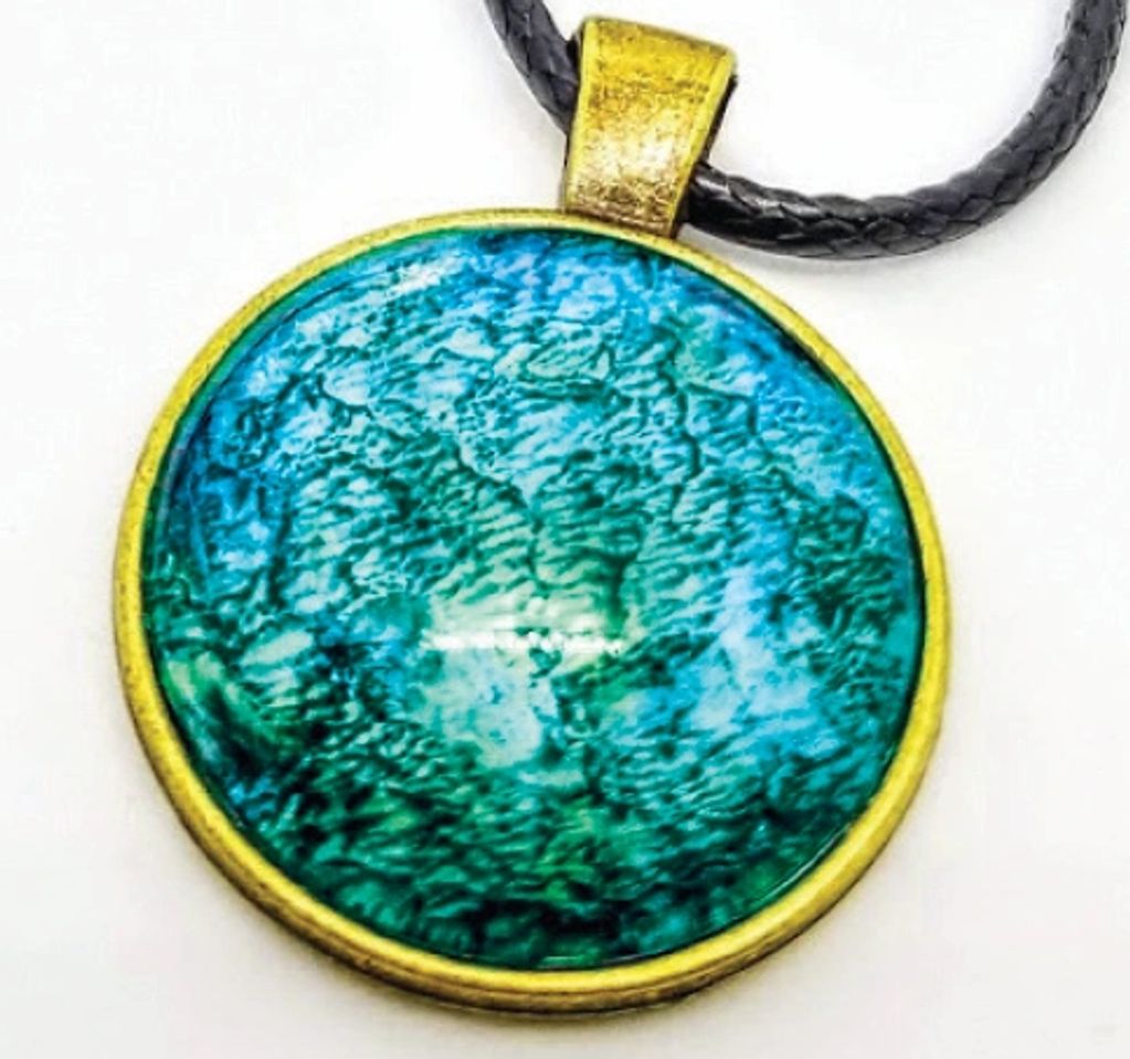 Gems Are Made From Upcycled NatGeo Magazines - Geo-Graphic Gems