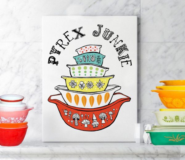 pyrex junkie, i love pyrex, kitchen decor, pyrex bowl display