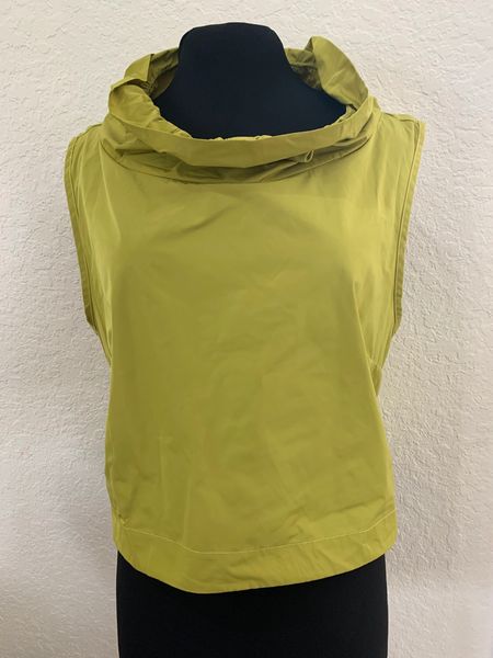 Sun Kim Wire Collar Vest-ME155 | IC Collection | Unique Apparel