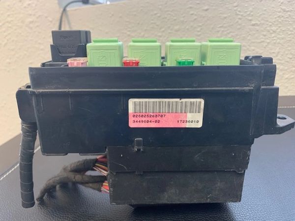 2007-2010 MINI COOPER UNDERHOOD FUSE BOX RELAY R56 OEM 61143449504