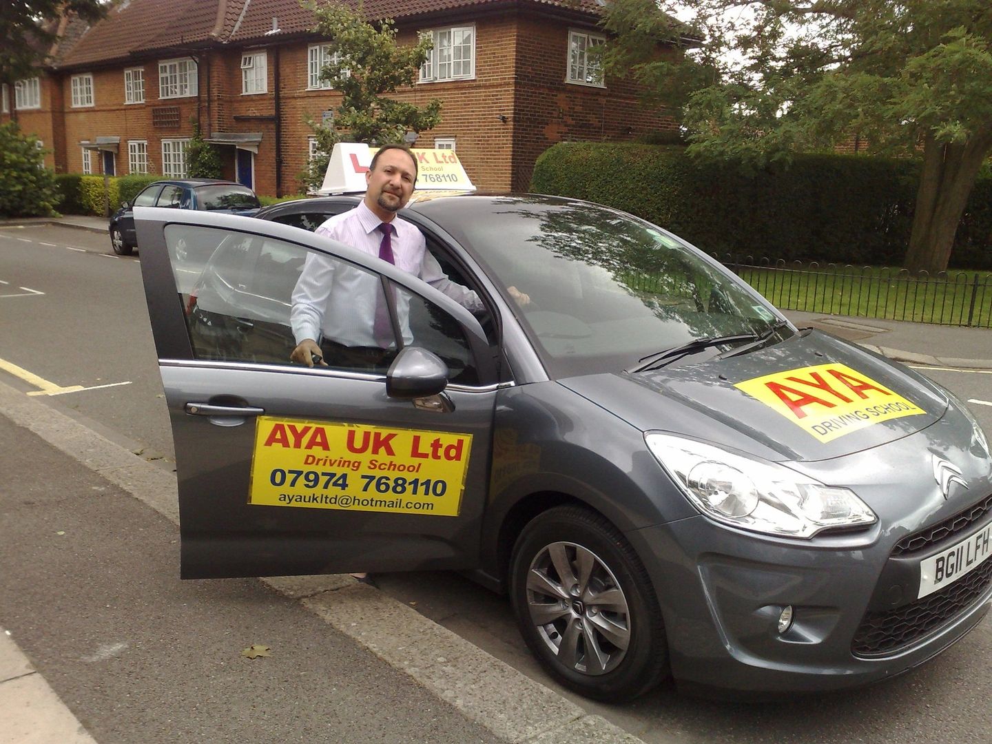 AYA UK driving school - Driving Lessons - White City, England