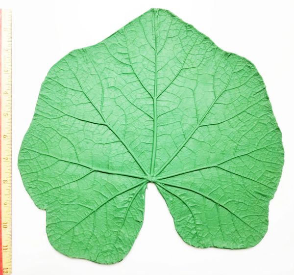 LP115 Large Rounded Sunflower Rubber Leaf Form