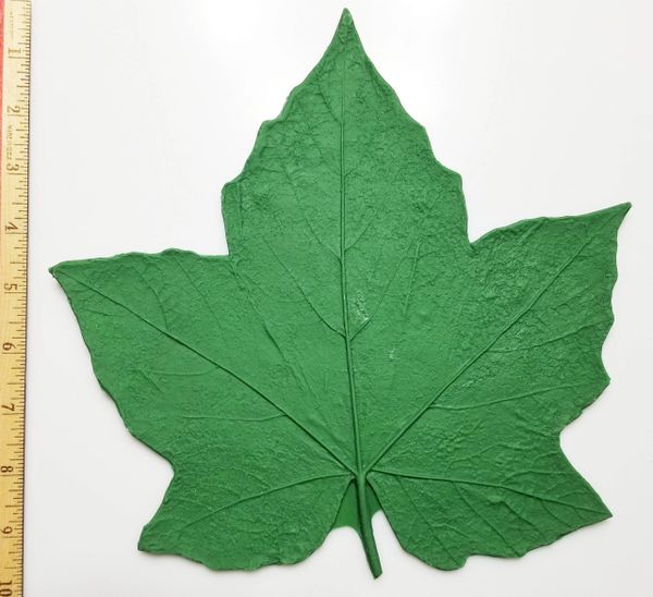 LP117 Large Rubber Wild Cincerca Leaf Form