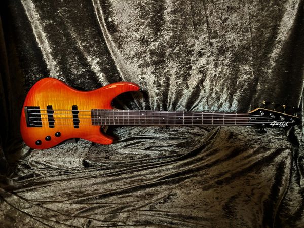 (SOLD)Guild SB605 1985 Sunburst Flame Maple Guild Pilot Bass USA Built ...
