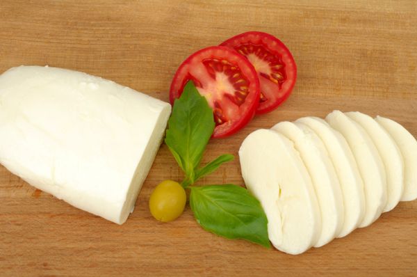 FRESH MOZZARELLA LOAF - 5 LB