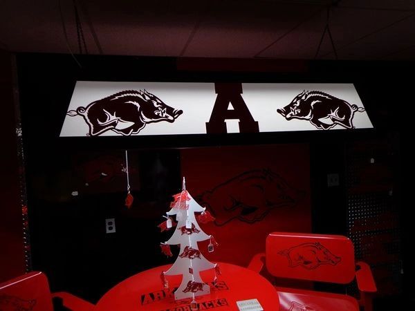 Razorback Pool Table Light