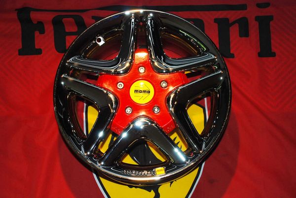 MOMO FERRARI ENGINEERING DISPLAY ROAD WHEEL