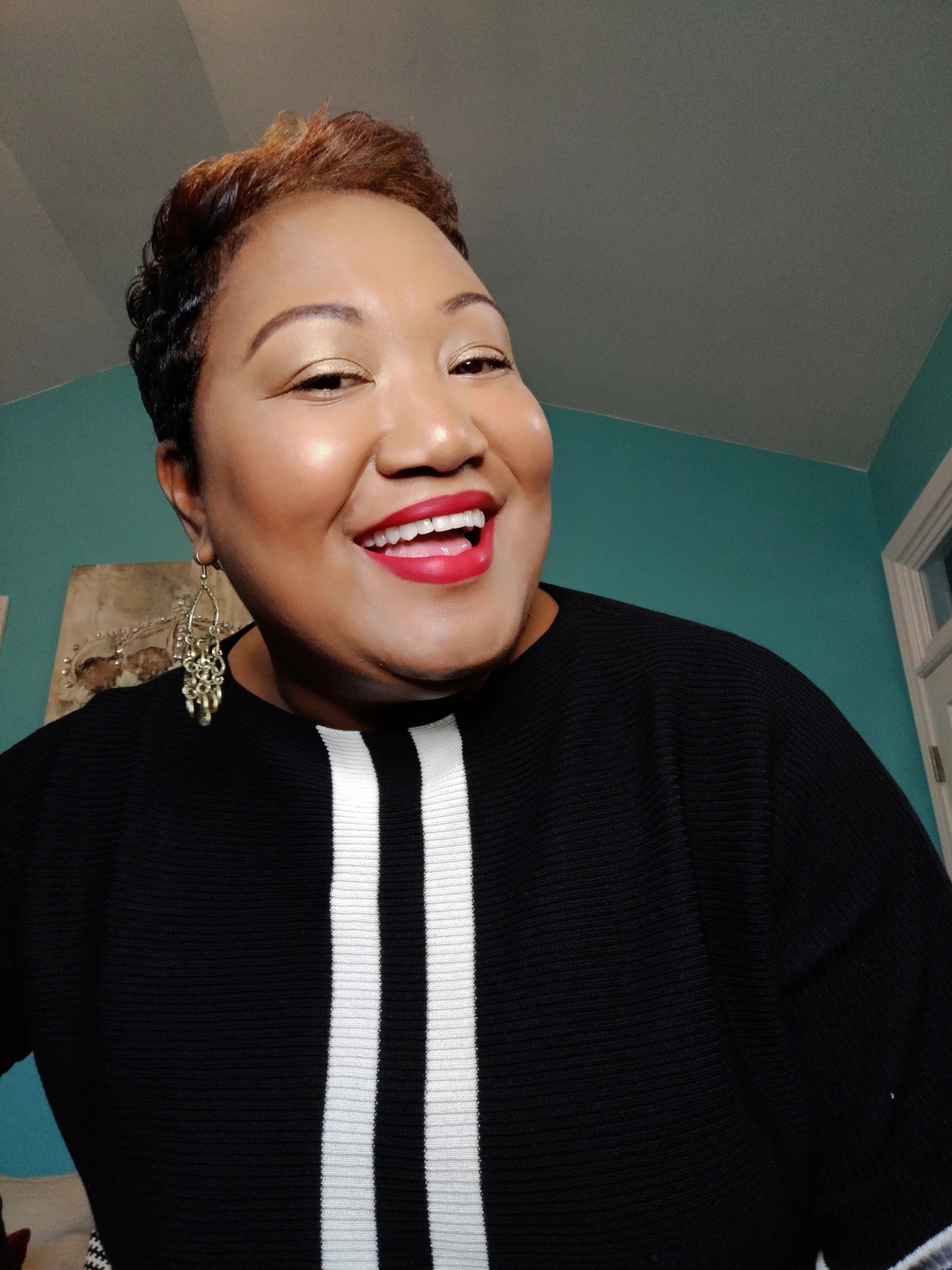 Red Lips and Cigar Sticks® - Cigars, Beauty & Fashion, Lifestyle