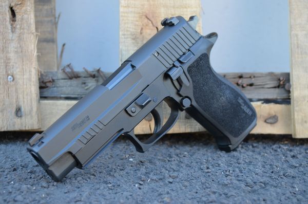 Sig Sauer P220 Elite Dark