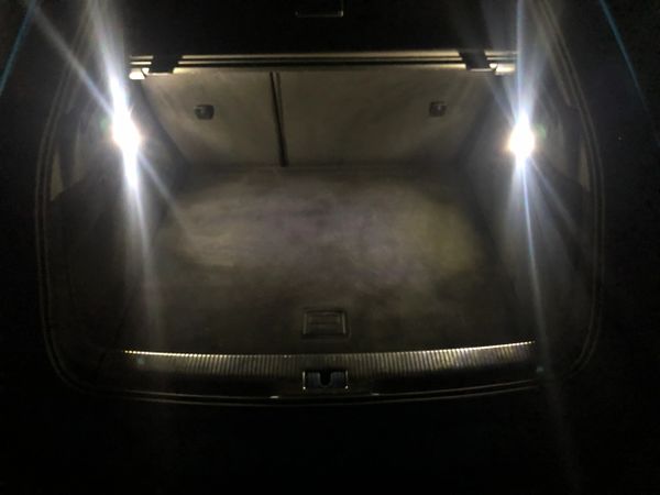 08. Additional boot light kit