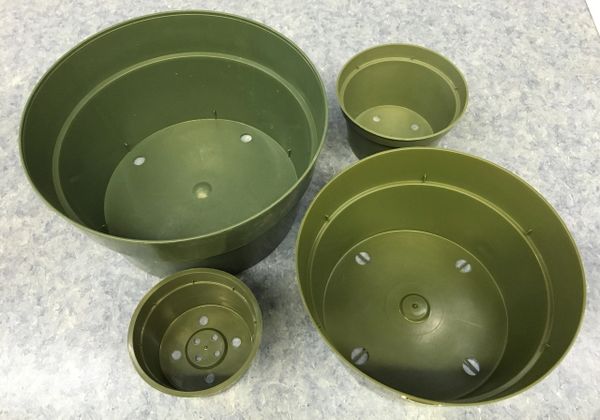 C4067- Bulb Pan Plastic Pots 5/10"
