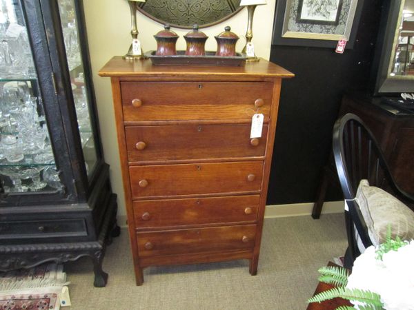 Antique Oak 5 Drawer chest with key hole locks with attached mirror