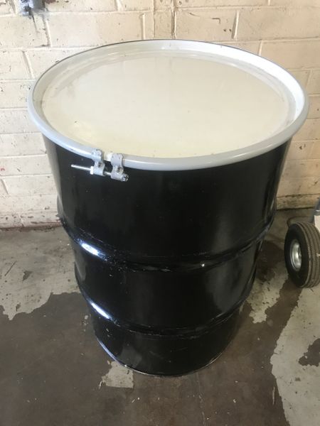 55 Gallon Steel open top barrels with lid and bolt ring