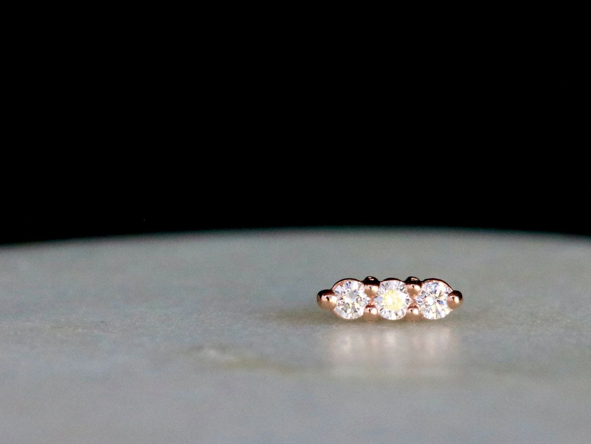 Linear Tri-Prong - 1.5mm Diamonds