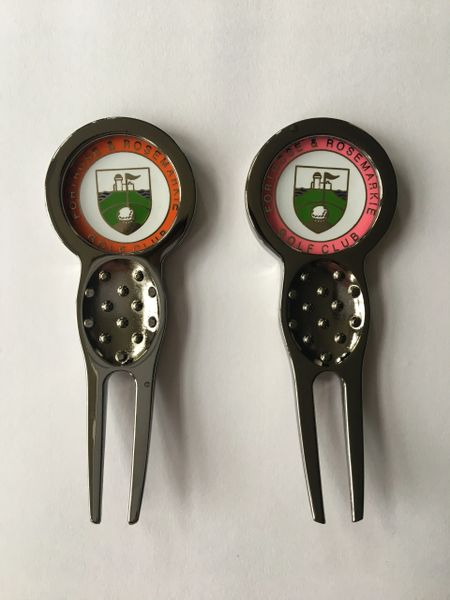 FORTROSE & ROSEMARKIE GOLF CLUB LOGO PITCHFORK AND MARKER