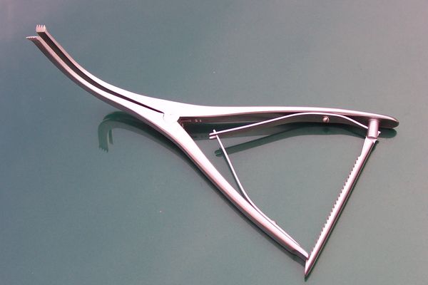 9021 Inge Lamina Retractor