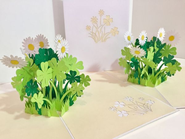 White Daisy & Clover Card