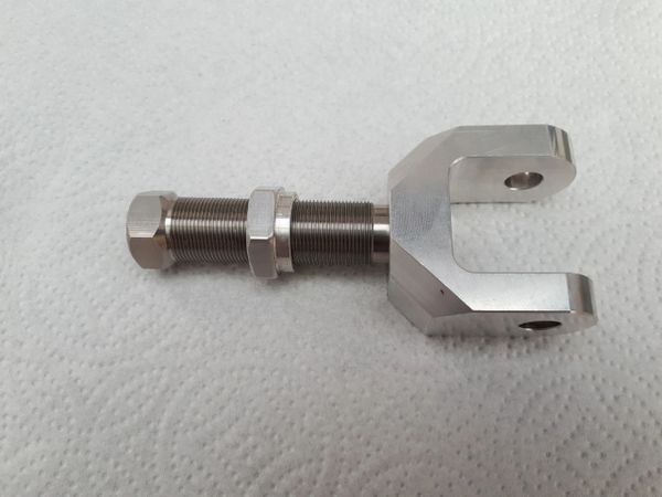 YZF750 R/SP Rear ride height adjuster.