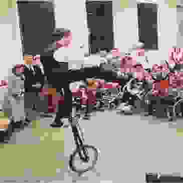 Jonathan Austin's 24 hour Emergency Juggling and Magic Services - Party ...