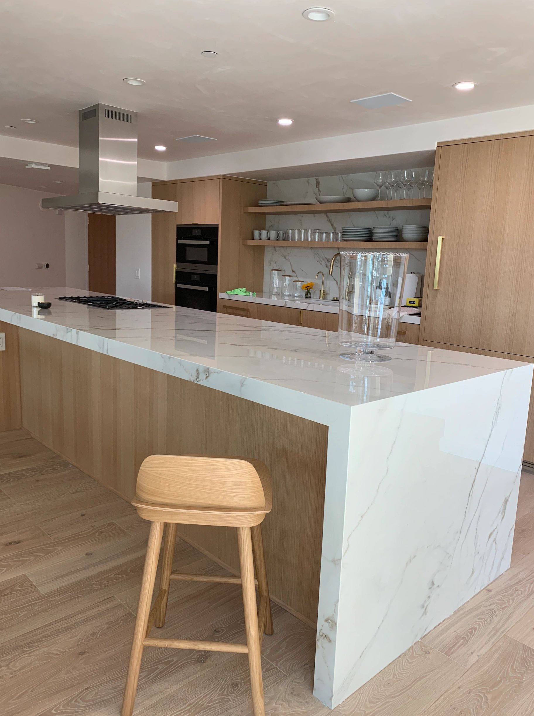 Vena Oro Italian Porcelain Slabs from Antolini